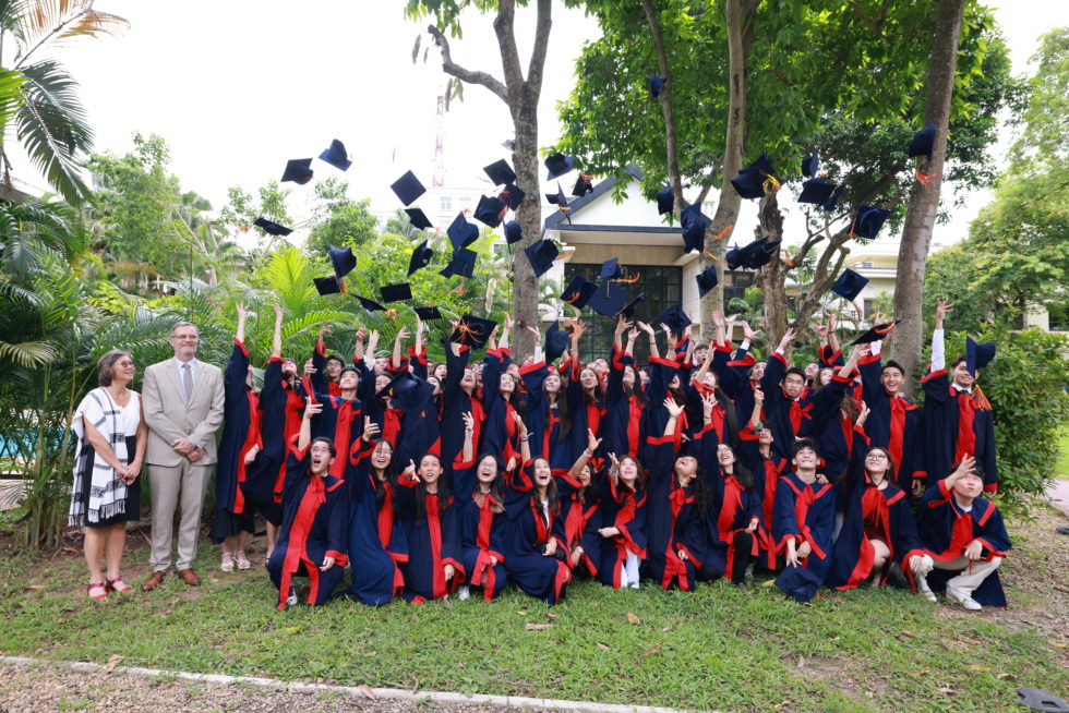 FÉLICITATIONS À TOUS NOS BACHELIERS 2024 ! | Lycée Alexandre Yersin